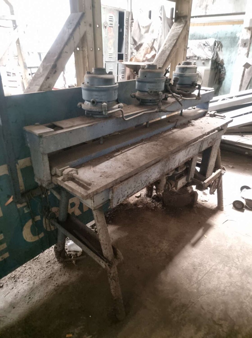 G.I. Sheet Bending Machine, 4 feet Capacity Pneumatic, Commercial ...