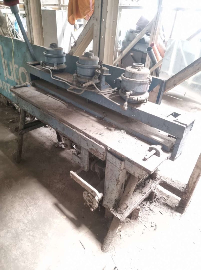 G.I. Sheet Bending Machine, 4 feet Capacity Pneumatic, Commercial ...