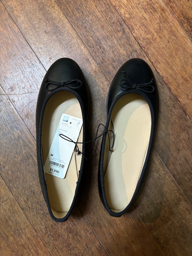 GU ballet flats, Women's Fashion, Footwear, Flats & Sandals on Carousell