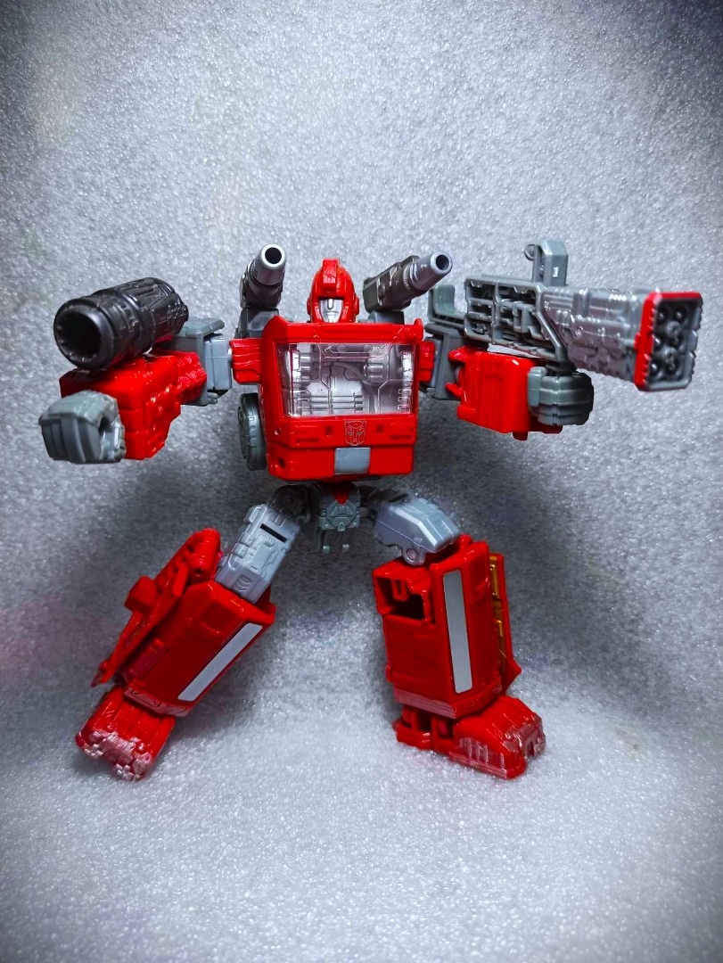 Loose SIEGE IRONHIDE with additional weapon Deluxe Hasbro Autobot ...