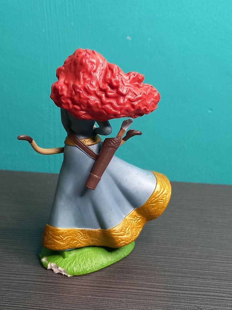 "Merida" Disney Brave with Bow and Arrow Vinyl Figure 3.5", Hobbies ...
