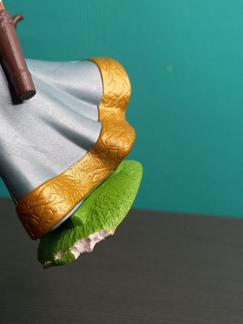 "Merida" Disney Brave with Bow and Arrow Vinyl Figure 3.5", Hobbies ...