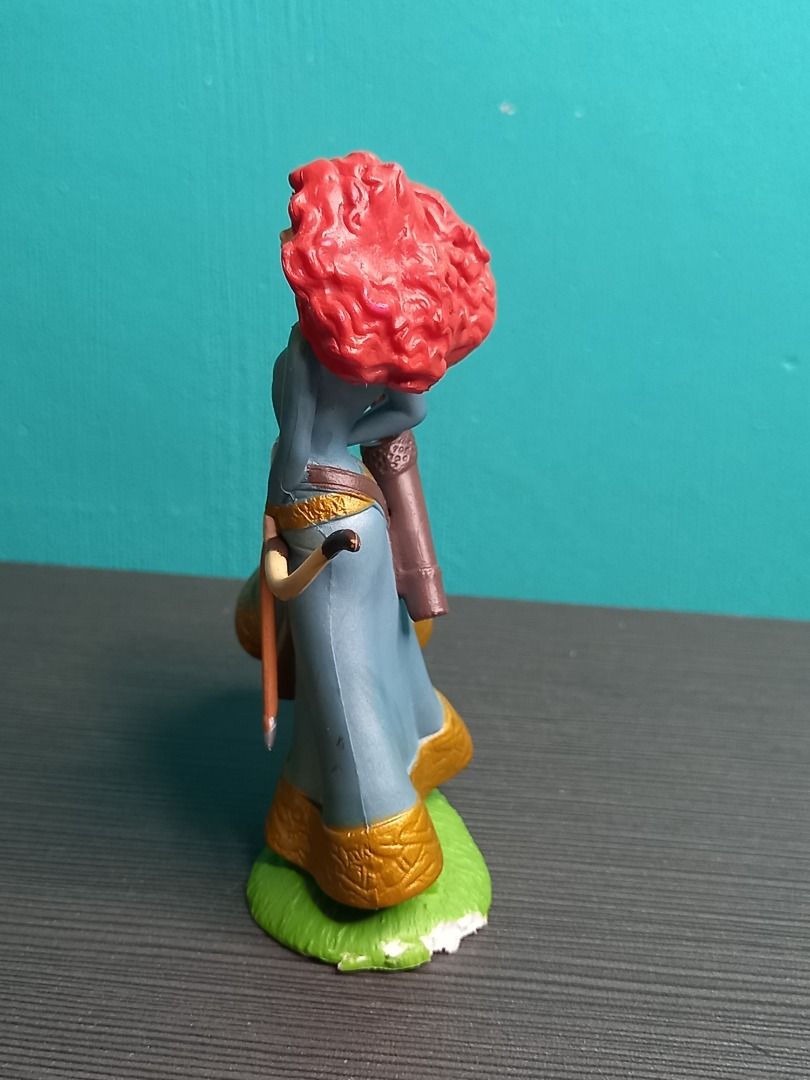 "Merida" Disney Brave with Bow and Arrow Vinyl Figure 3.5", Hobbies ...