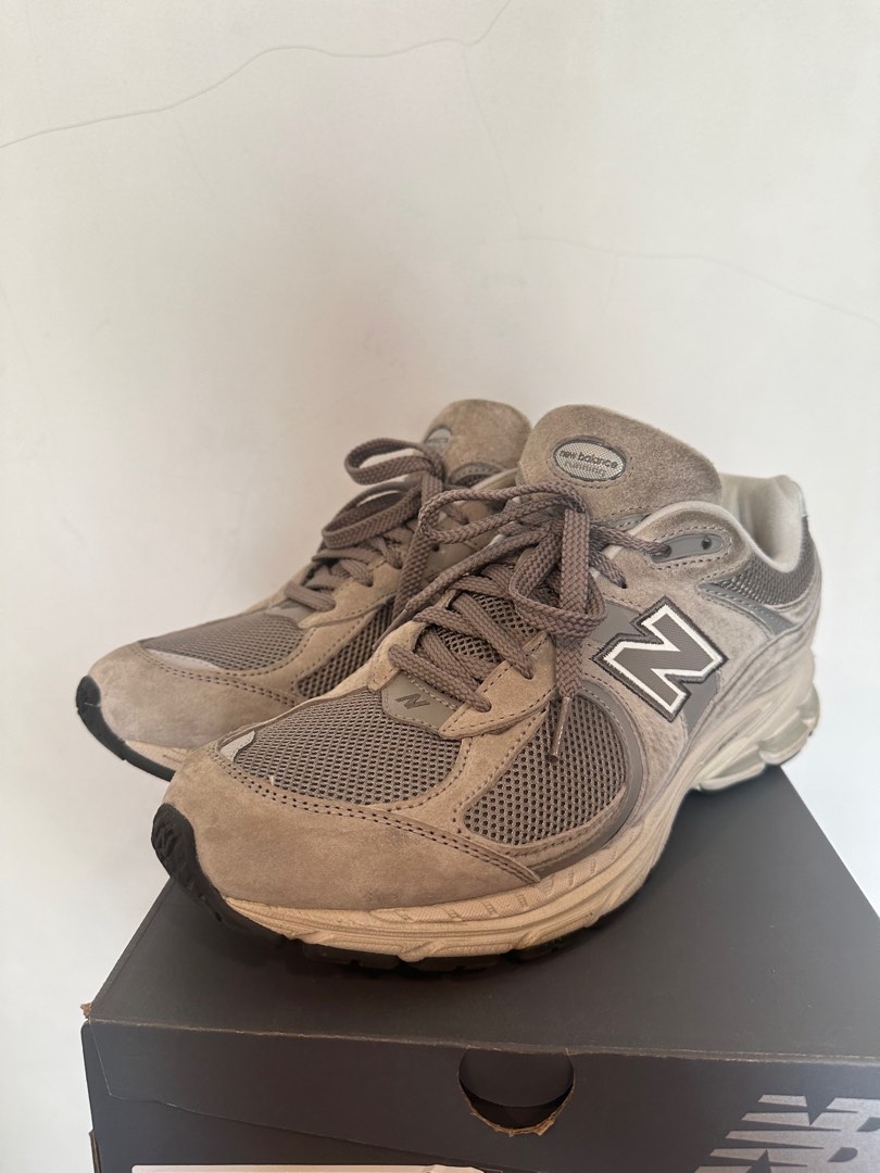 New Balance 2002RC, Fesyen Pria, Sepatu , Sneakers di Carousell