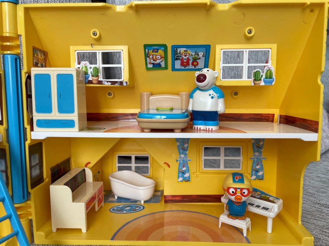 Authentic Korean Happy Pororo playhouse toy house play set, Hobbies ...