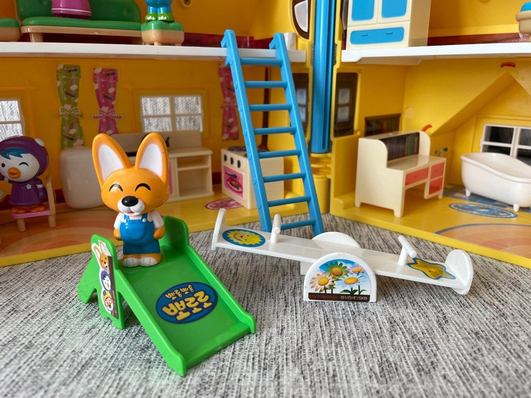 Authentic Korean Happy Pororo playhouse toy house play set, Hobbies ...