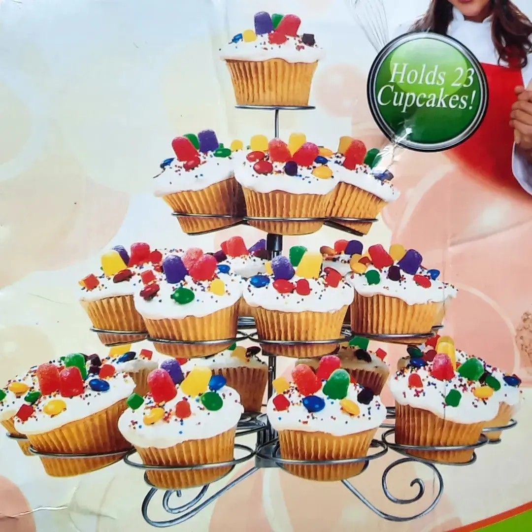 RARE FIND - SILVER SPIRAL METAL 4 TIERS CUPCAKE STAND/ DESSERT TREE ...