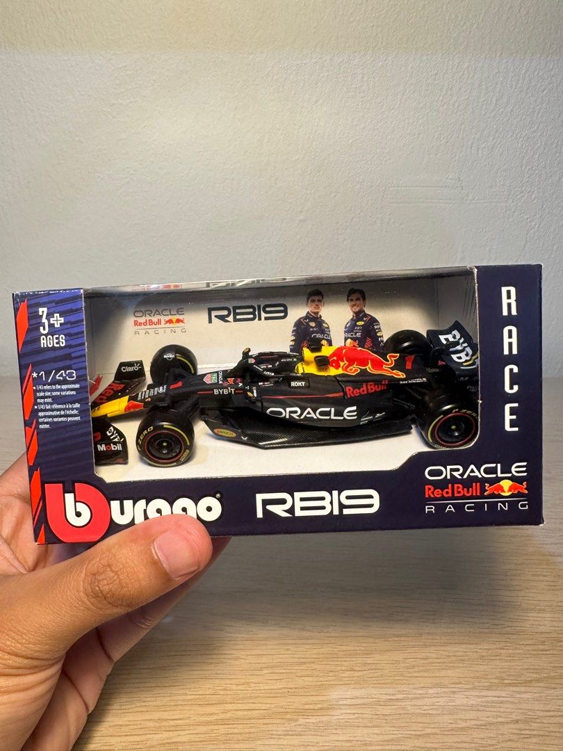 Red Bull Racing Oracle 1:43 Bburago Model Set Diecast RB19 Car F1 Brand ...