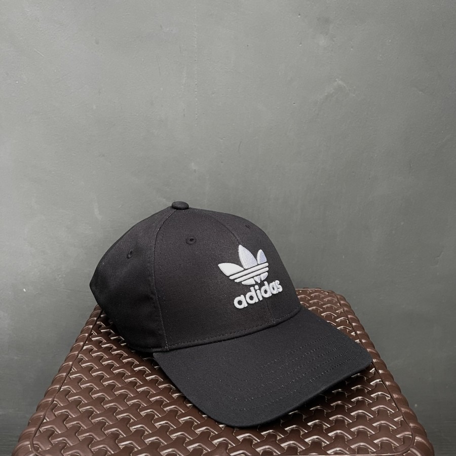 topi cap A, Fesyen Pria, Aksesoris, Topi di Carousell