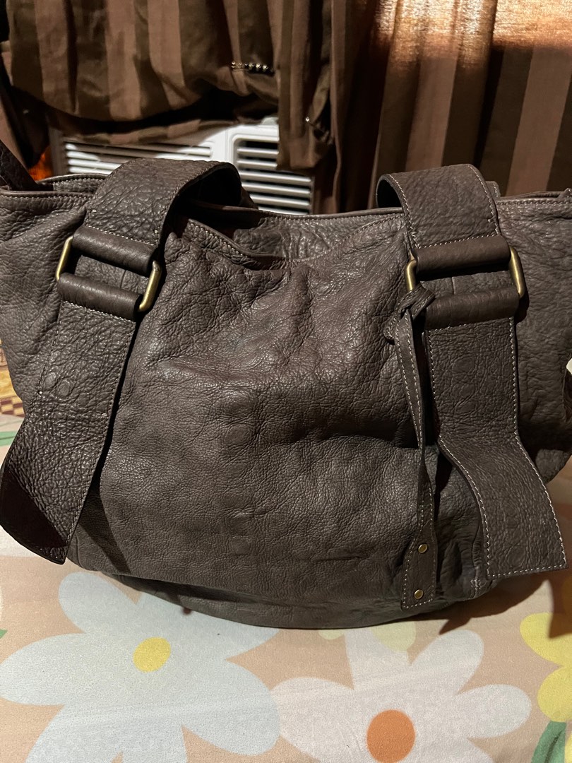 Abro leather tote bag hobo type, Luxury, Bags & Wallets on Carousell