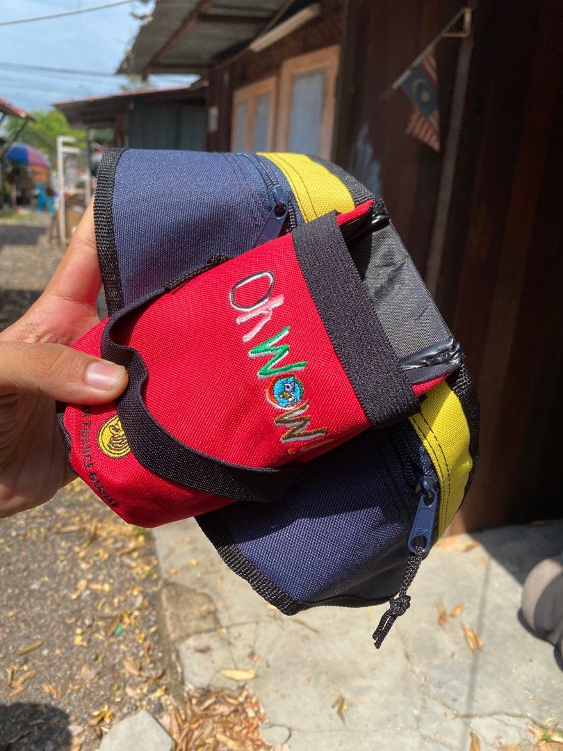 Beg botol air vtg, Men's Fashion, Bags, Belt bags, Clutches and Pouches ...