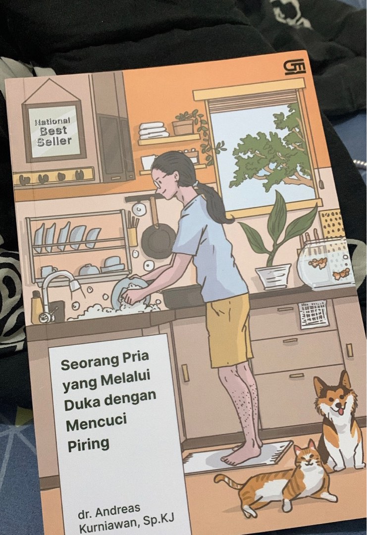 Buku Seorang Pria Yang Melalui Duka dengan Mencuci Piring, Buku & Alat ... Buku Seorang Pria Yang Melalui Duka dengan Mencuci Piring, Buku & Alat ...