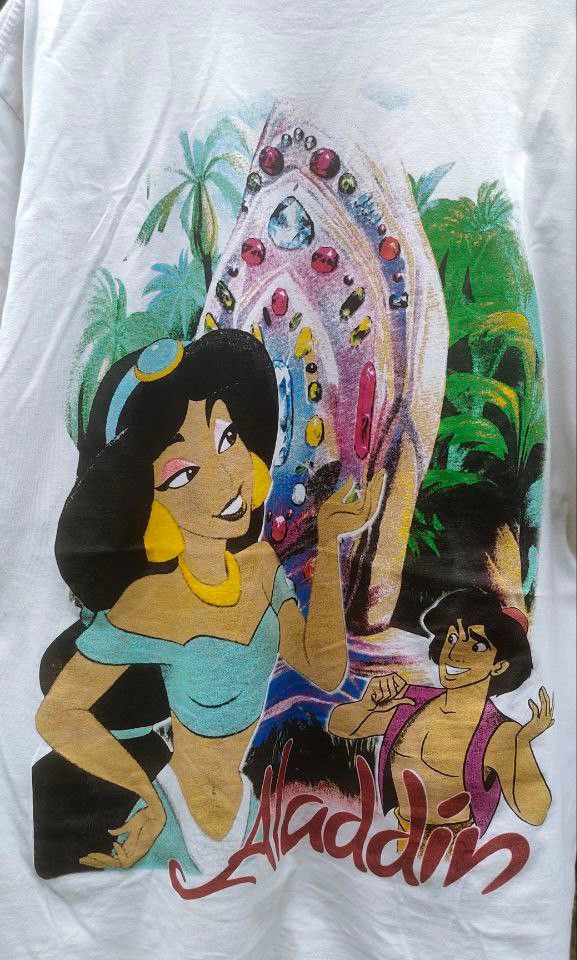 Kaos Aladdin bootleg, Fesyen Pria, Pakaian , Atasan di Carousell