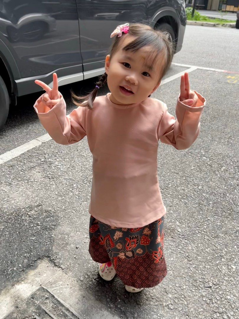 Kids girl baby melayu malay outfit, Babies & Kids, Babies & Kids ...