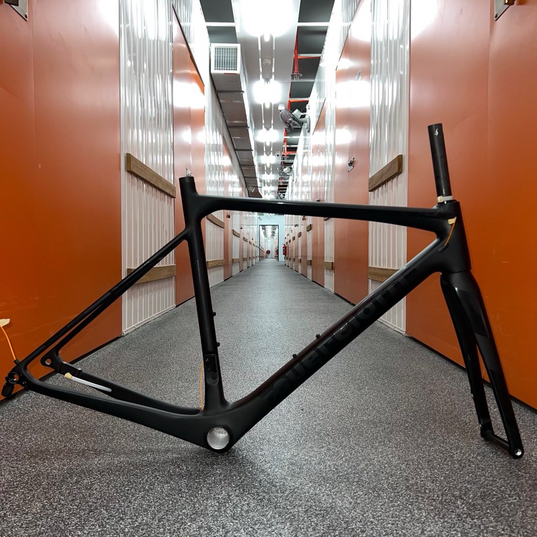 [M] Guerciotti Navir carbon disc road bike frame, Sports Equipment ...