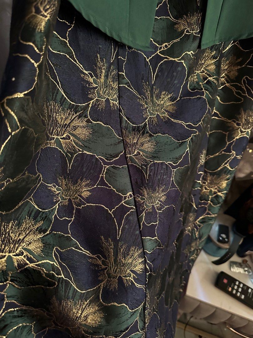 Poplook premium kebaya, Women's Fashion, Muslimah Fashion, Baju Kurung ...