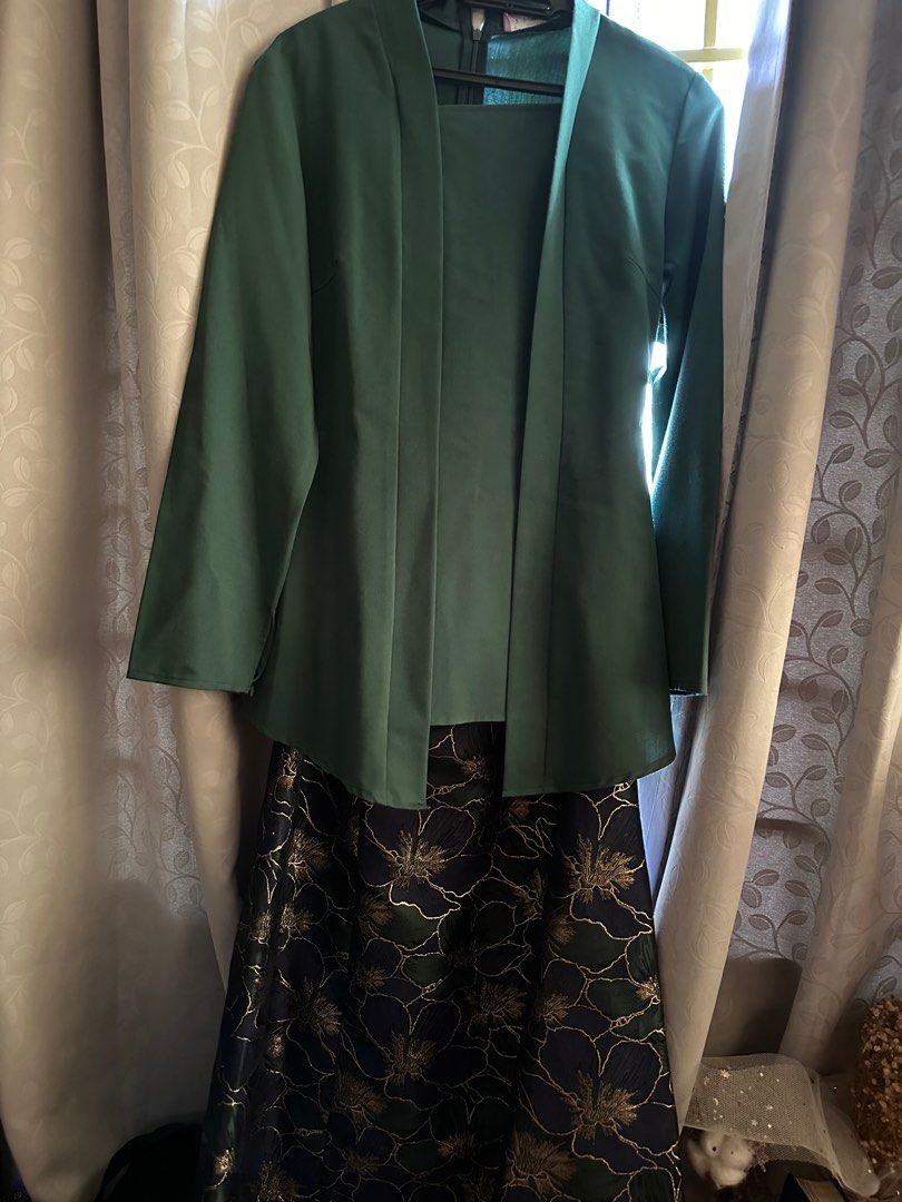 Poplook premium kebaya, Women's Fashion, Muslimah Fashion, Baju Kurung ...