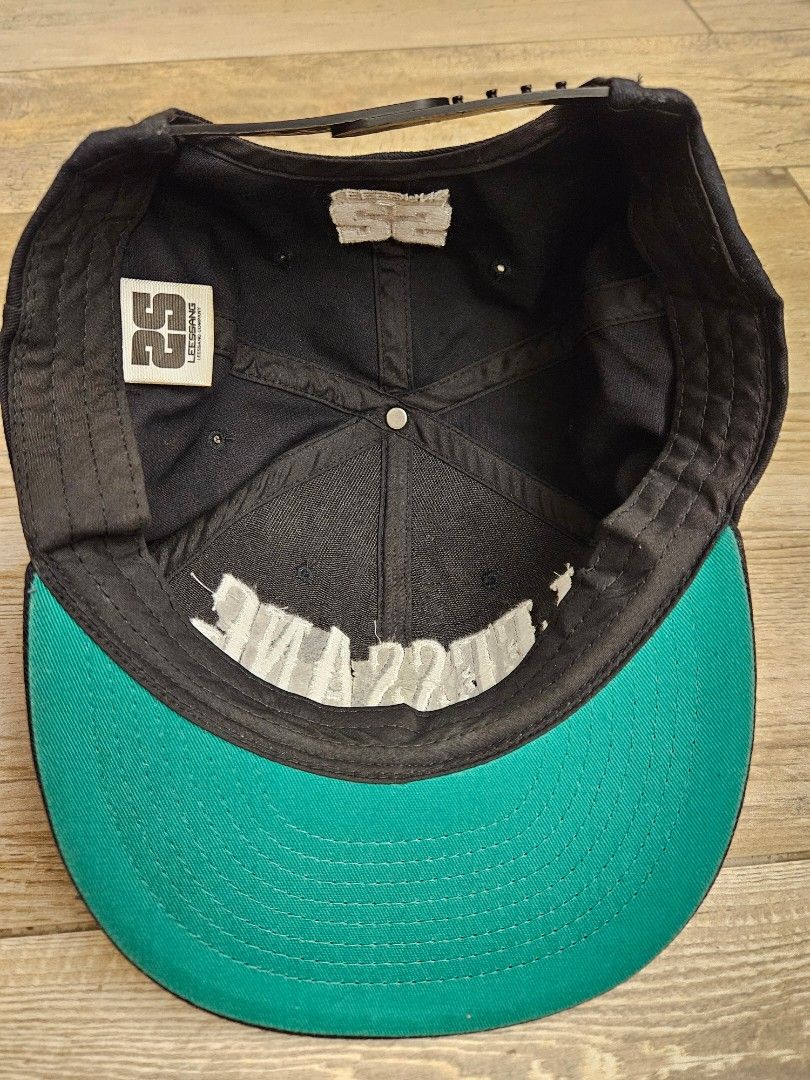 Running Man Gary LEESSANG cap 帽, 男裝, 手錶及配件, 棒球帽、帽 - Carousell