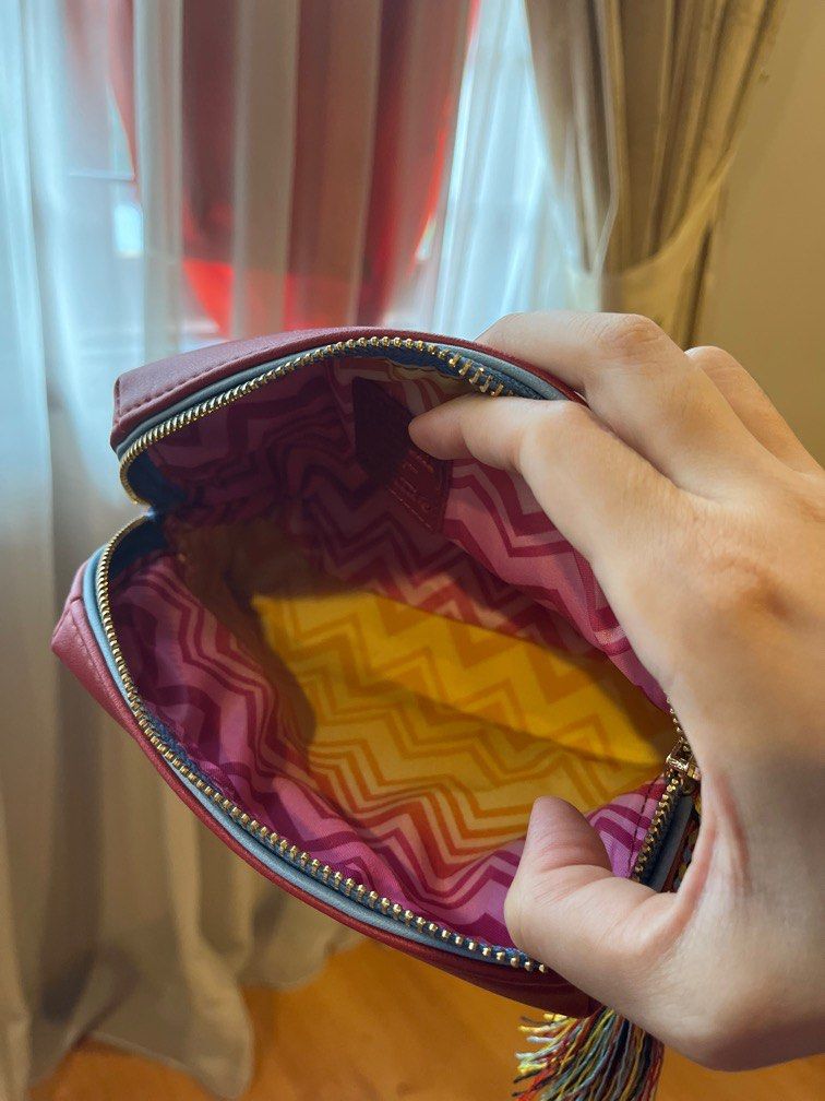 Saudi Air Business Class Missoni Pouch, Women's Fashion, Bags & Wallets ...