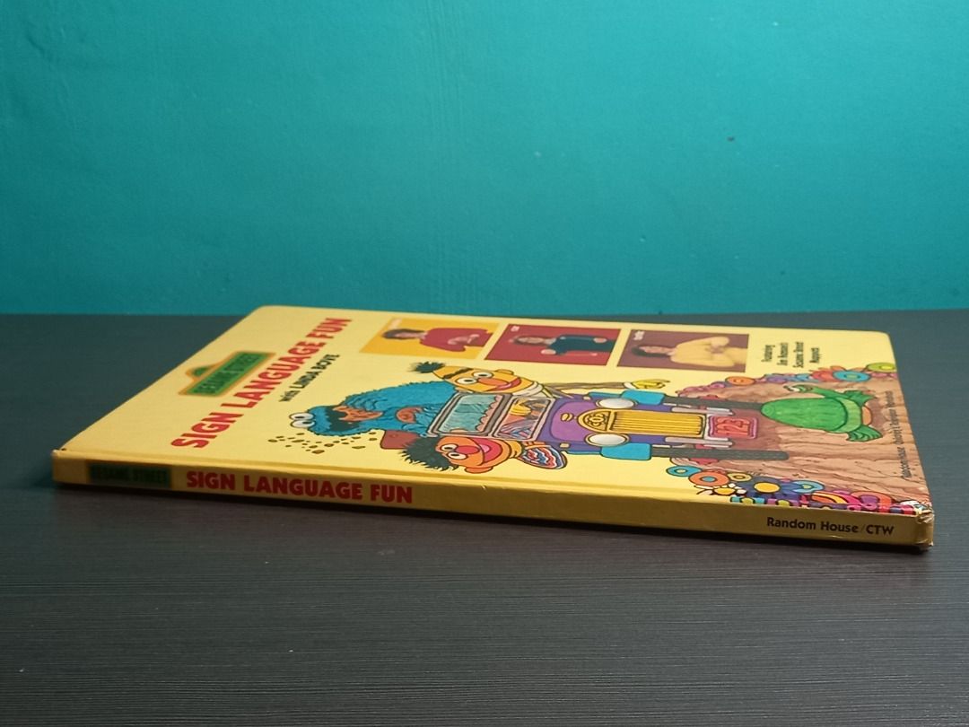 Sesame Street Sign Language Fun with Linda Bove, Hobbies & Toys, Books ...