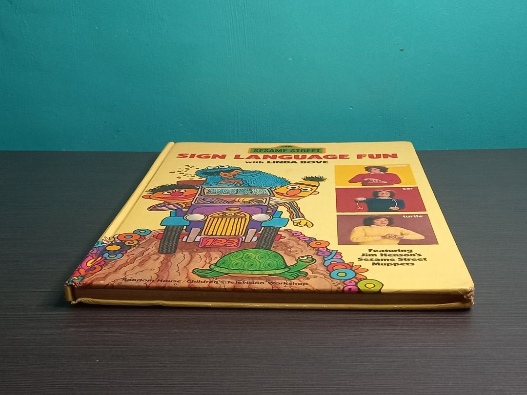Sesame Street Sign Language Fun with Linda Bove, Hobbies & Toys, Books ...
