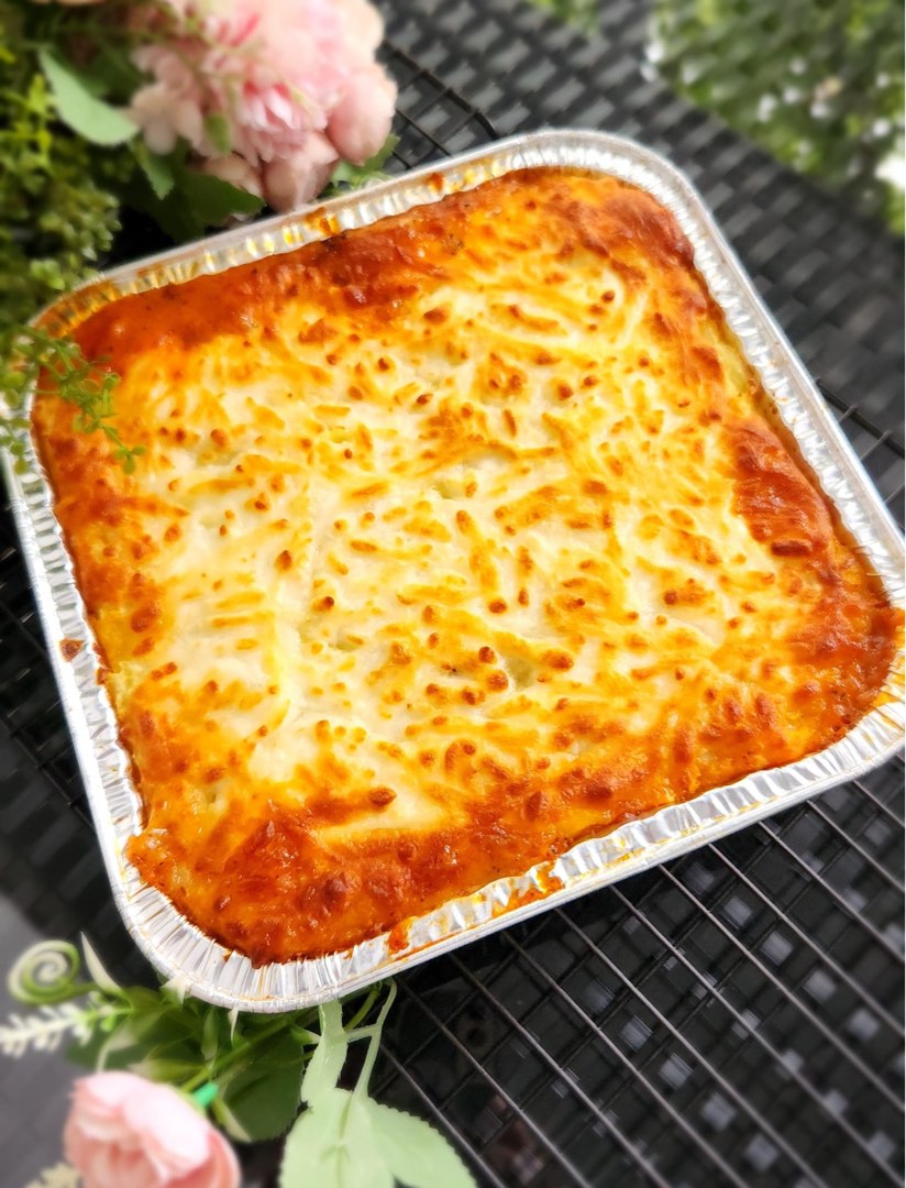 Shepard Pie, Food & Drinks, Homemade Bakes on Carousell