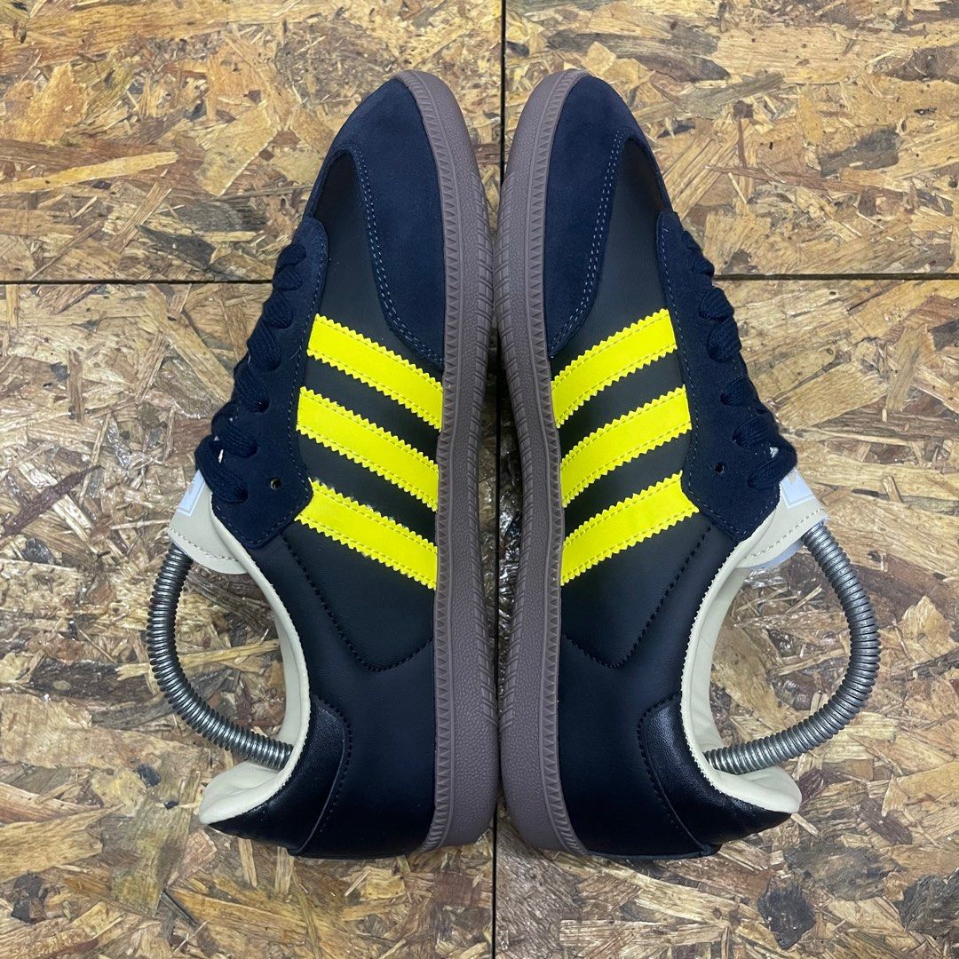 Adidas Samba, Men's Fashion, Footwear, Sneakers on Carousell