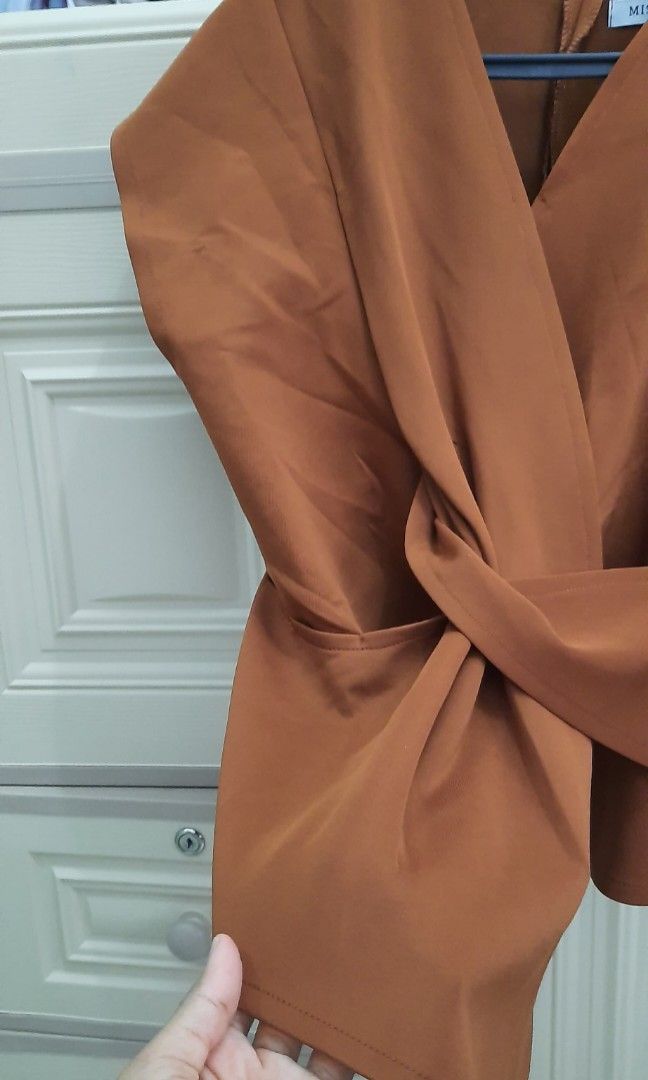 Baju formal, kondangan miss chic, Fesyen Wanita, Pakaian Wanita, Atasan ...