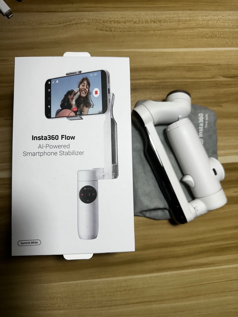 Insta360 Flow AI mobile stabilizer gimbal, Mobile Phones & Gadgets ...