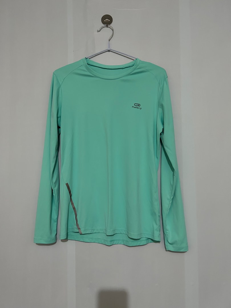 Kalenji Mint Green rashguard, Women's Fashion, Swimwear, Rash guard on ...