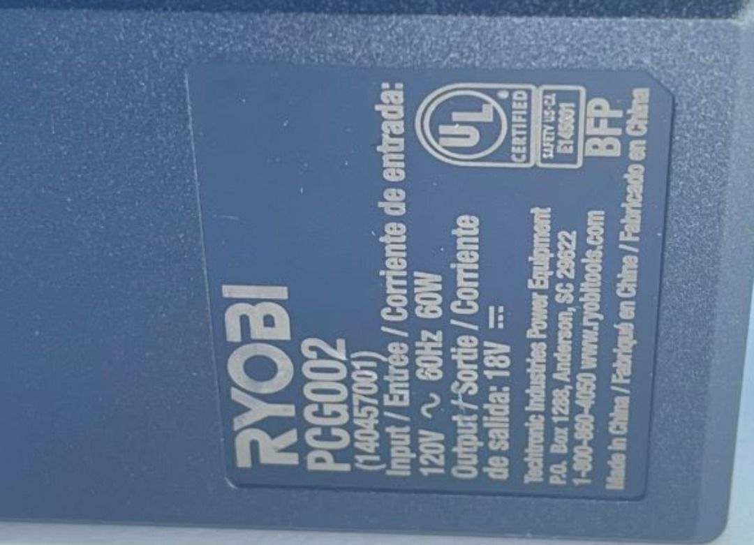 RYOBI PCG002 18V Lithium-Ion Battery Charger, Pls. take note that this ...