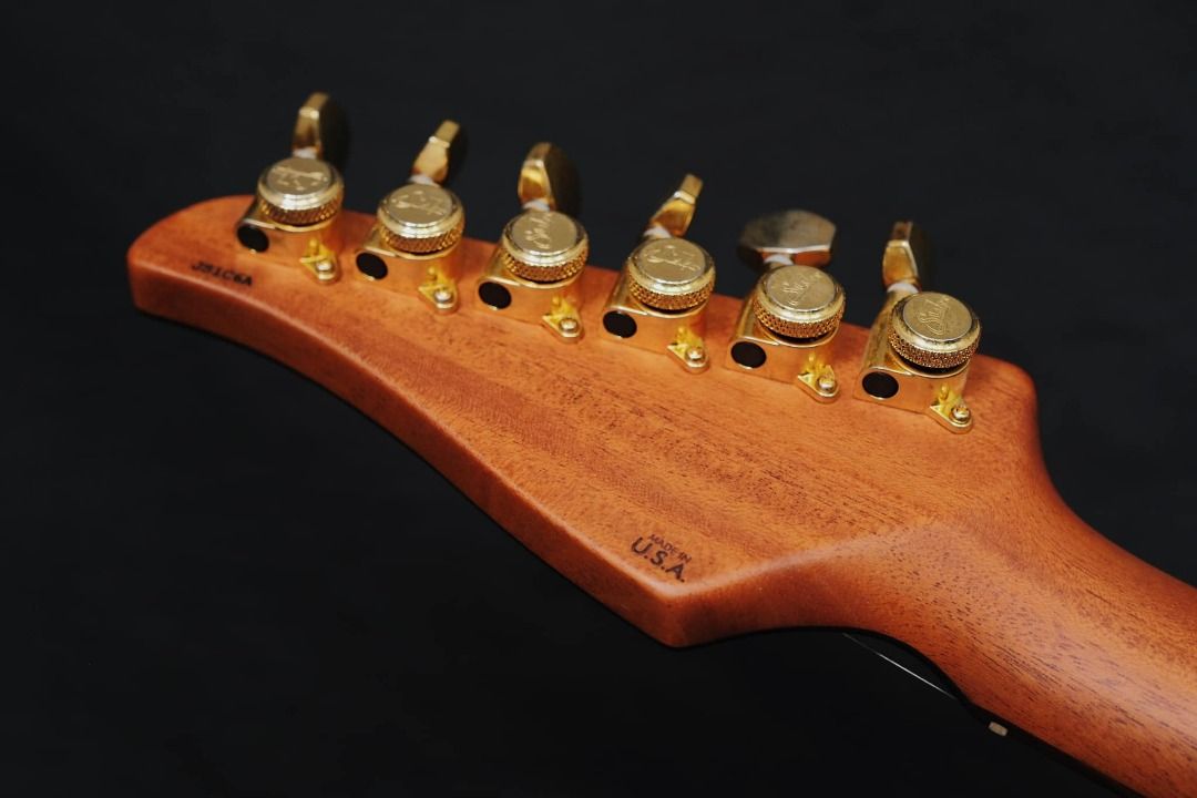 Suhr Modern Burl Maple Top, Hobbies & Toys, Music & Media, Musical ...