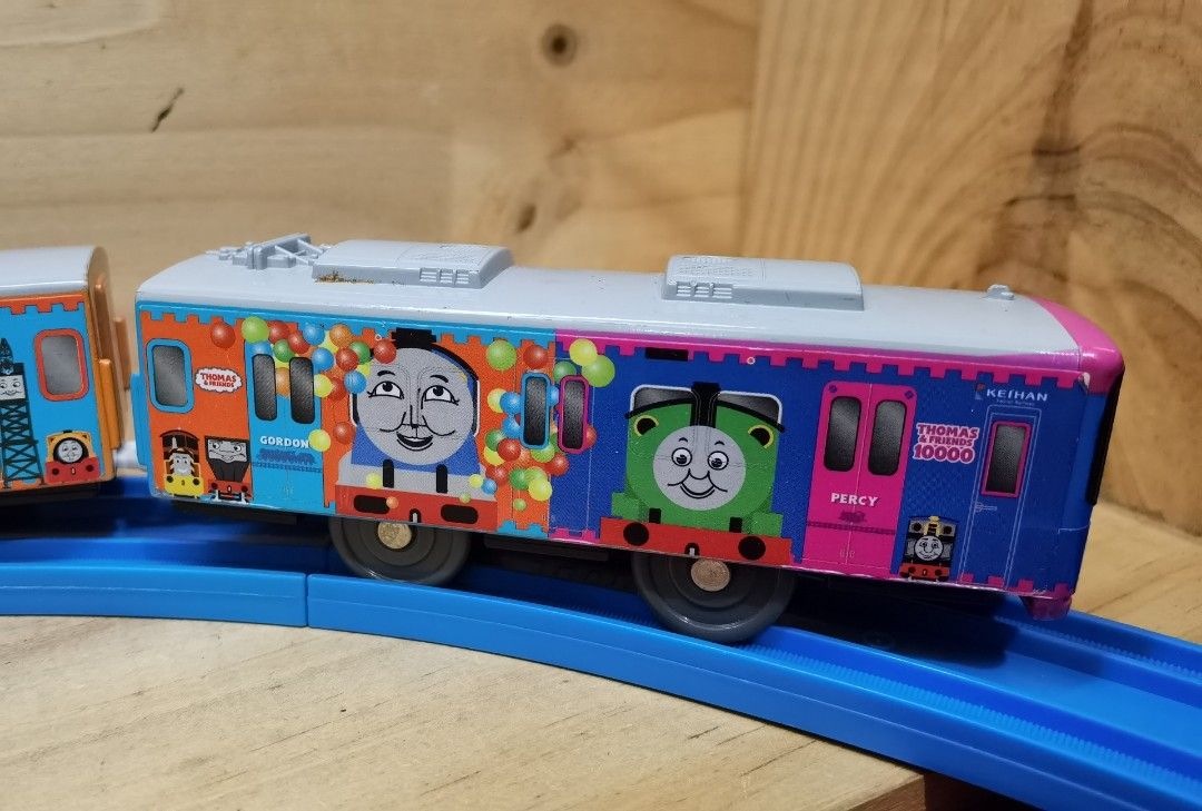 Takara Tomy Thomas and Friends Electric Motorised Train - Metro set ...