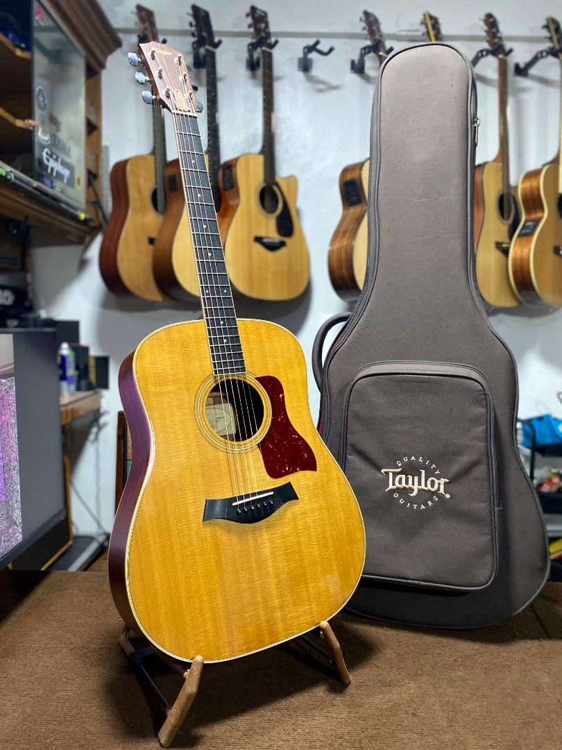 Taylor "DN3" 300 Series Guitar, Hobbies & Toys, Music & Media, Musical ...