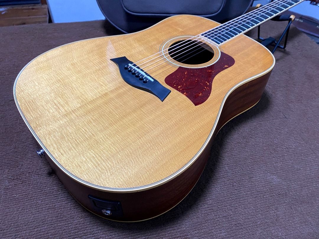 Taylor "DN3" 300 Series Guitar, Hobbies & Toys, Music & Media, Musical ...