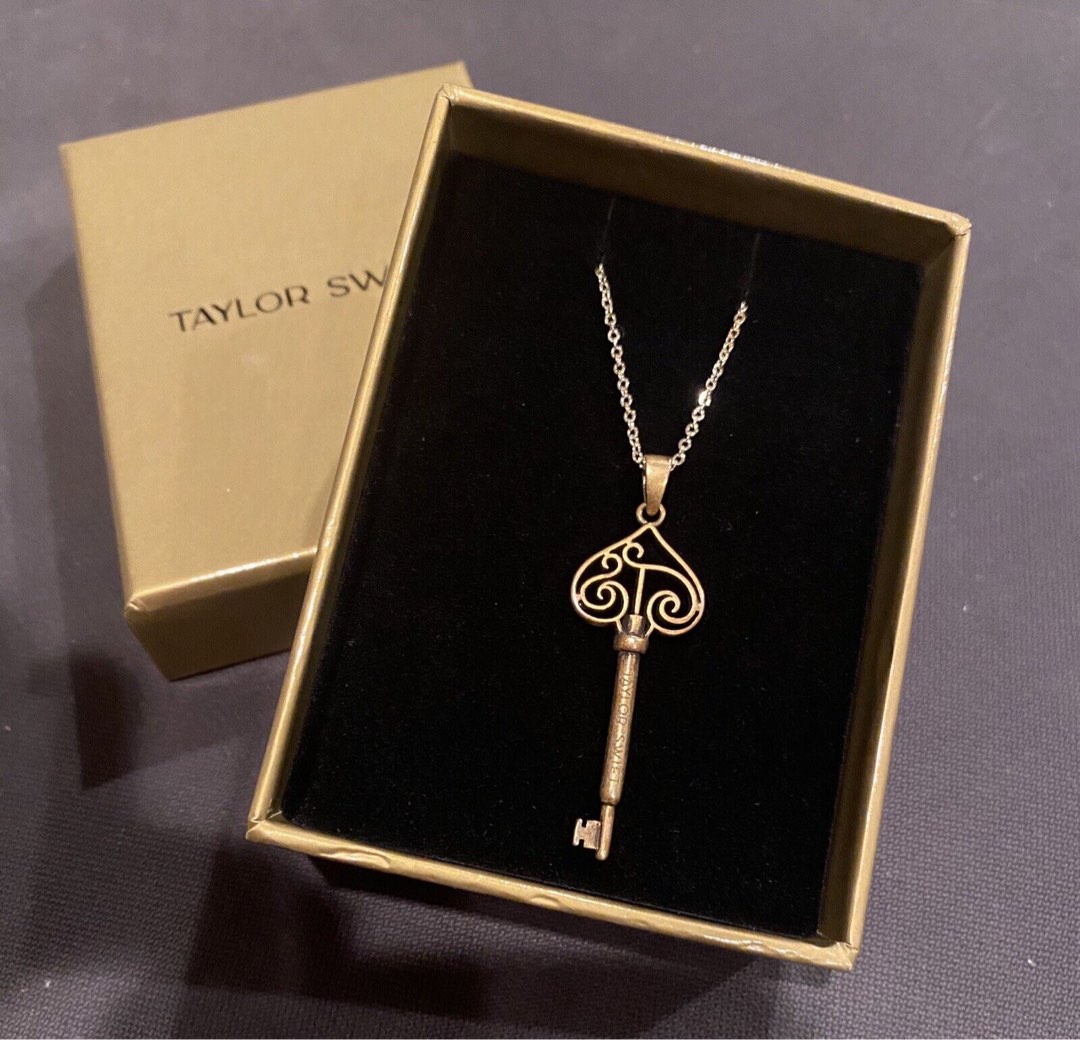 Taylor Swift Fearless Taylor’s Version Vault Necklace, Women's Fashion ...