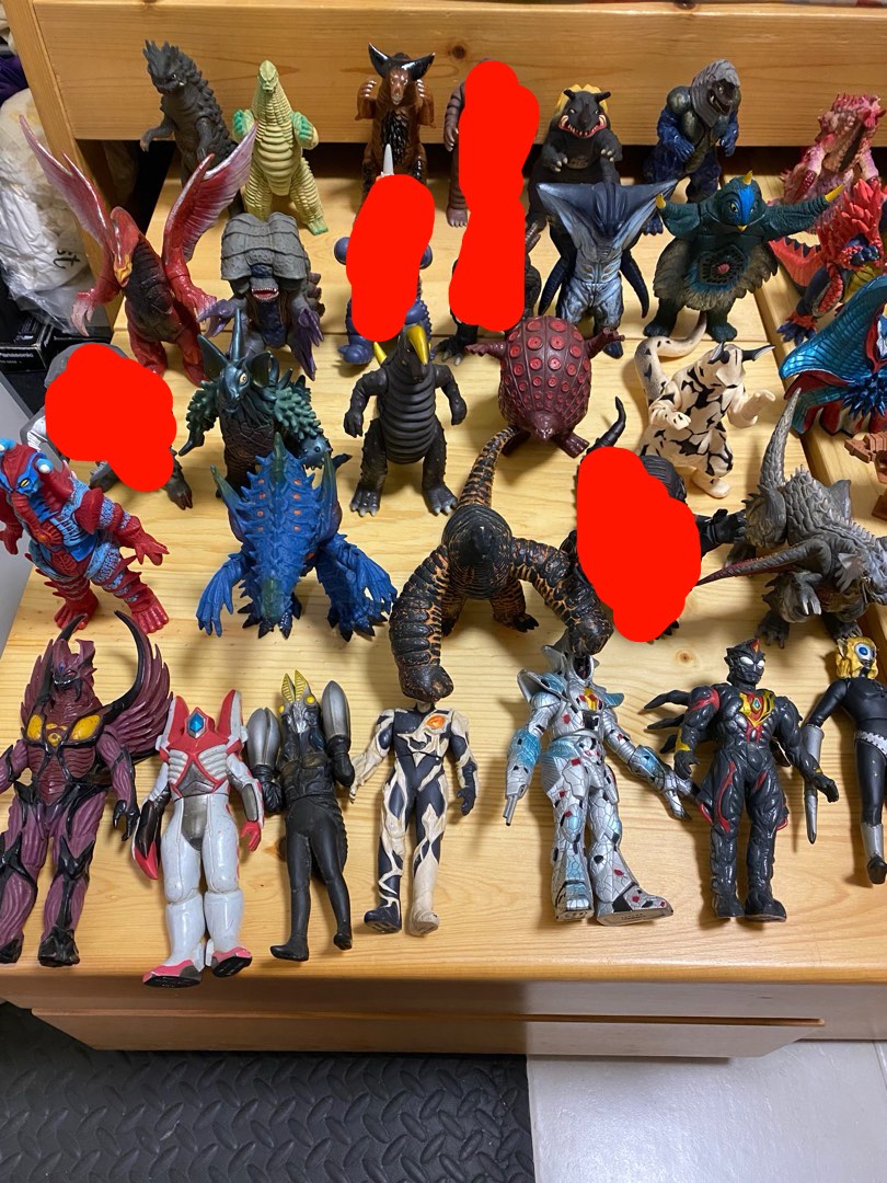 舊絕版 初代～電影劇場版 超人怪獸大亂鬥系列, 興趣及遊戲, 玩具 & 遊戲類 - Carousell