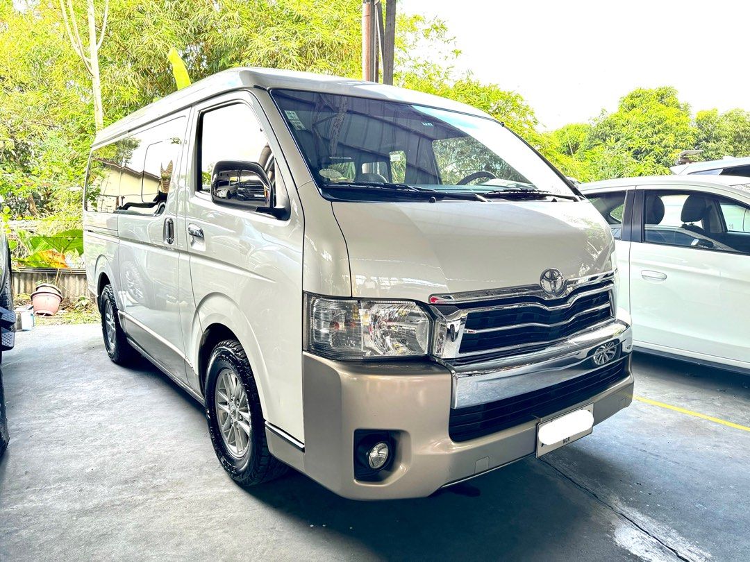 Toyota Hiace Super Grandia A/T Captain Seats Pure Leather Seat Top of ...