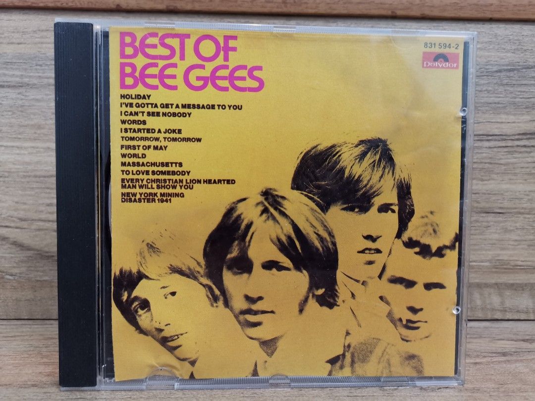 (CD) BEE GEES Best Of Bee Gees , Hobbies & Toys, Music & Media, CDs ...