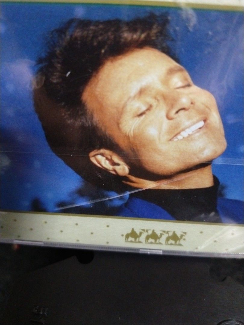 Cd cliff richard christmas, Hobbies & Toys, Music & Media, CDs & DVDs ...