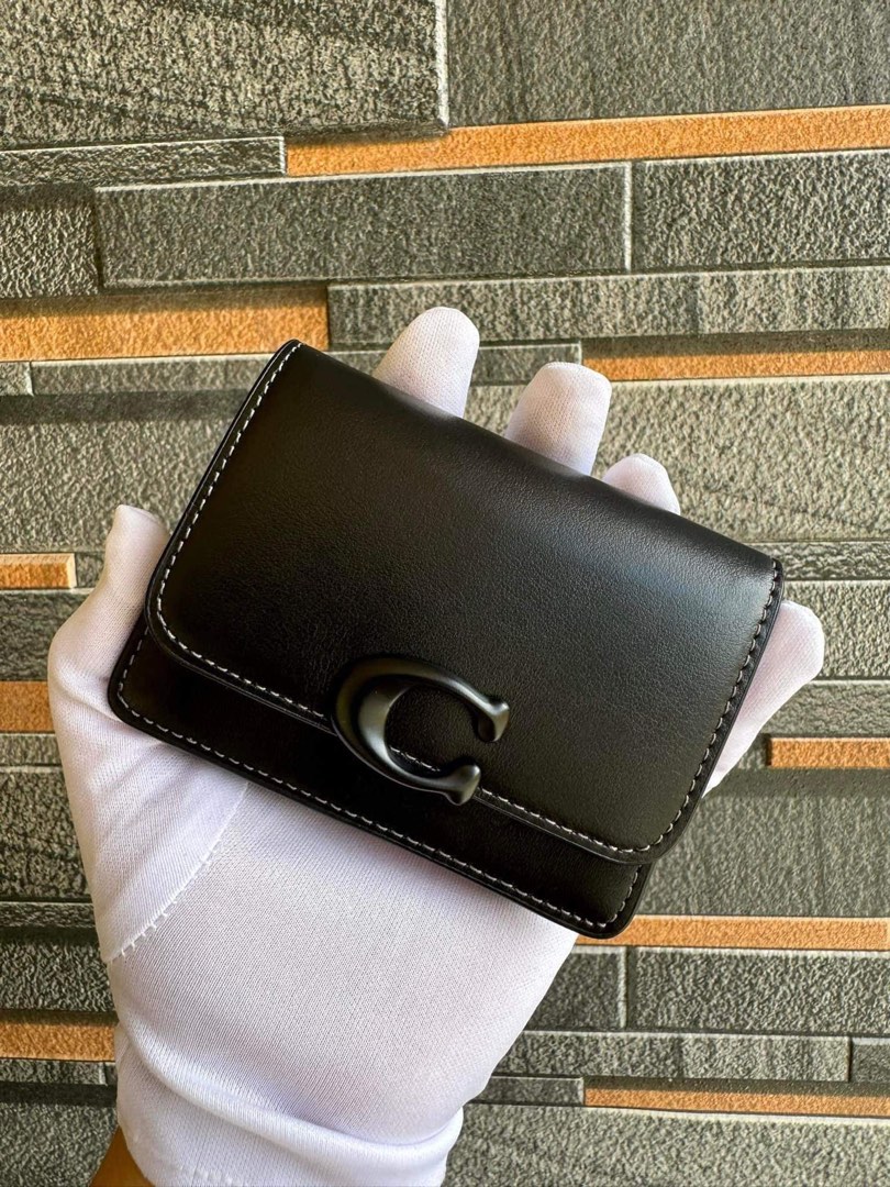 Coach Bandit Card Wallet, Luxury, Bags & Wallets on Carousell