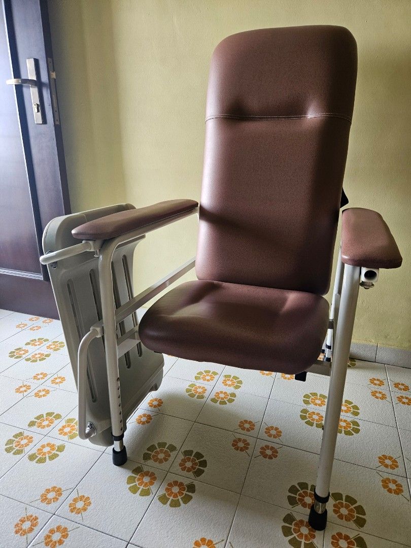 Geriatric Chair, Furniture & Home Living, Furniture, Chairs on Carousell