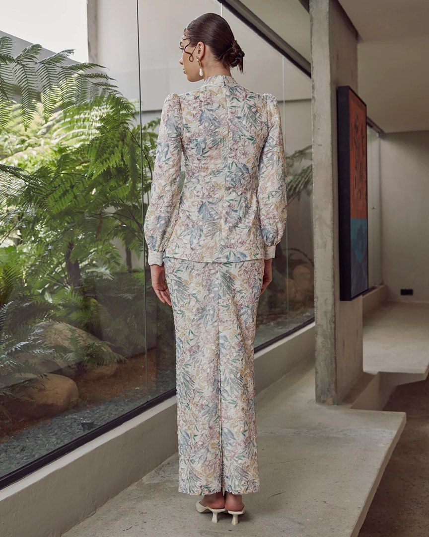 Innai Thalia Kurung Raya 2023, Women's Fashion, Muslimah Fashion, Baju ...