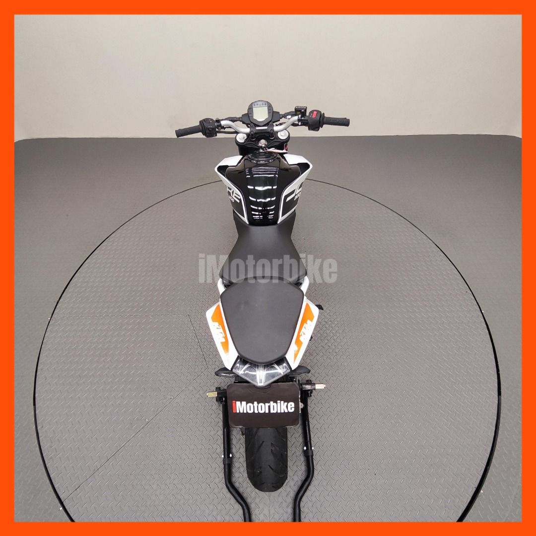 KTM DUKE 200 (2024) - As new !!!, Motorbikes on Carousell