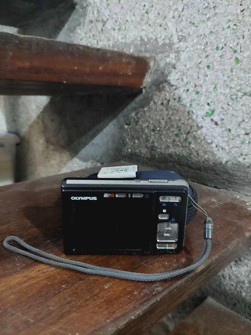 OLYMPUS CAMERA PARTS (DEFECTIVE), Photography, Cameras on Carousell