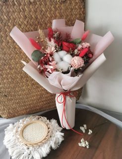 Preserved and Dried Flower Bouquet (*WITH DELIVERY), Hobbies & Toys ...
