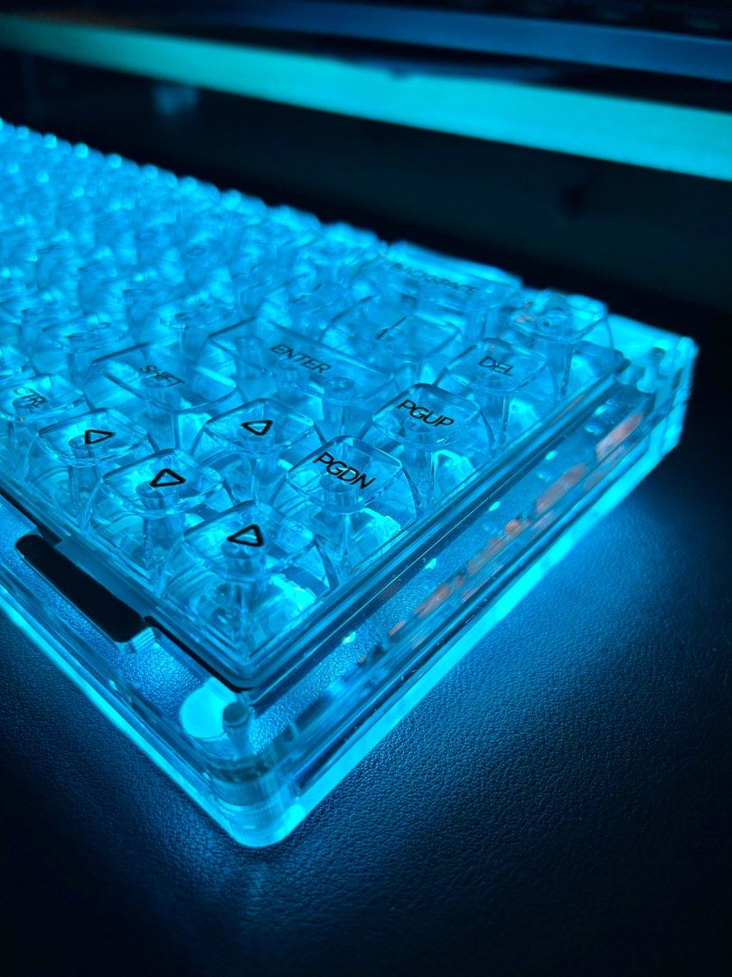 65% Fully Transparent Stacked Acrylic Custom Mechanical Keyboard ...