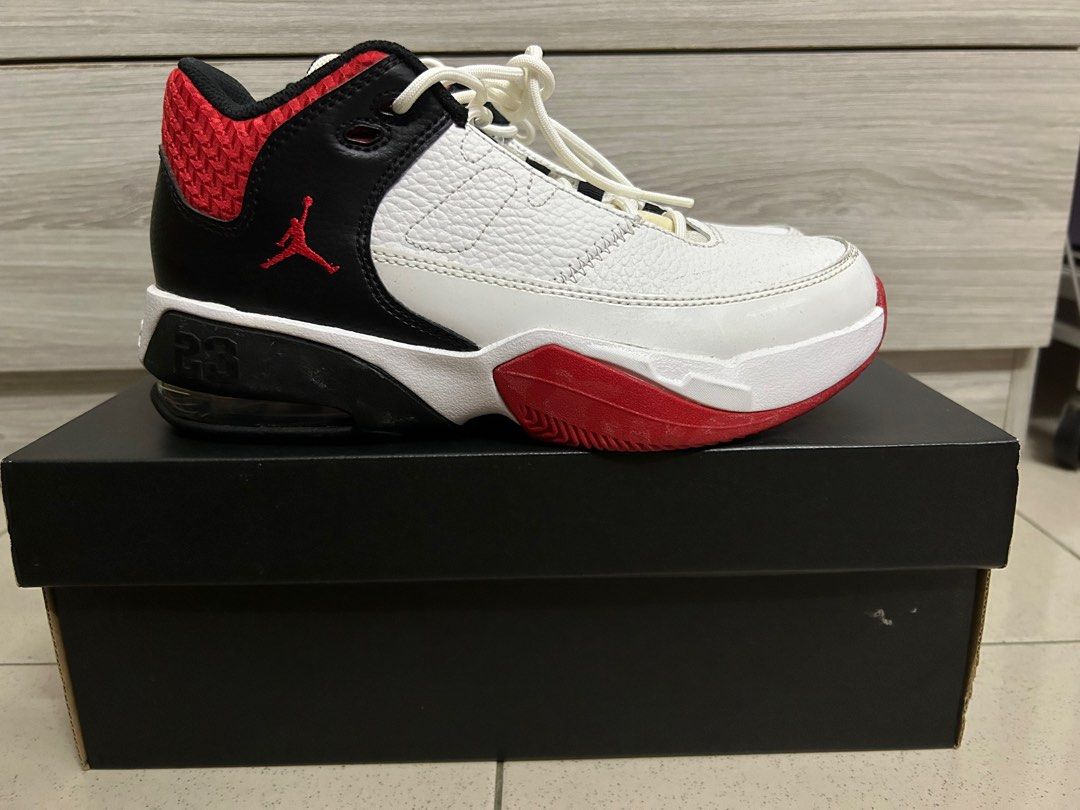 Air Jordan Max Aura 3, Women's Fashion, Footwear, Sneakers on Carousell