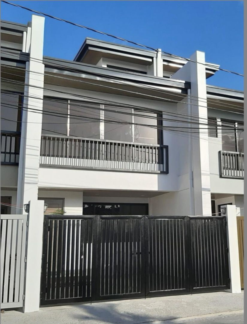 Almanza Uno Las Pinas City New 3BR Townhouse For Sale Best Materials ...