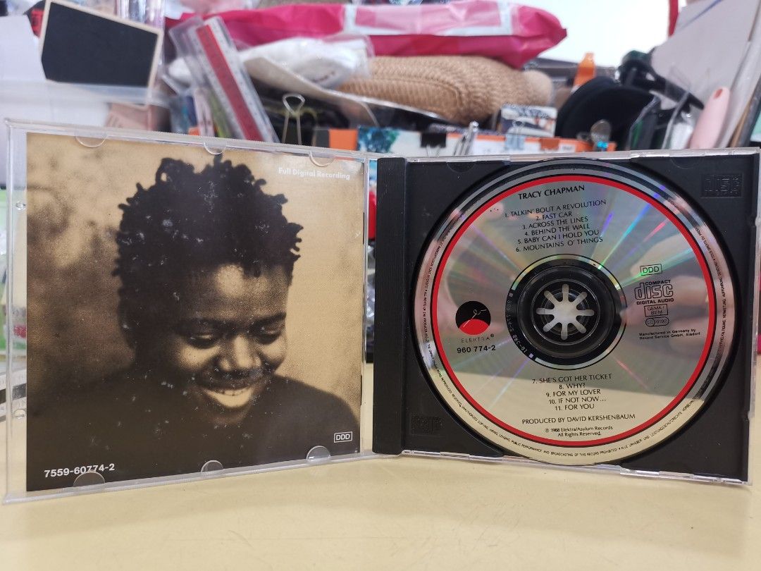 (CD) TRACY CHAPMAN Tracy Chapman , Hobbies & Toys, Music & Media, CDs & DVDs on Carousell